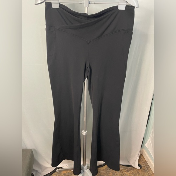 Fabletics | Pants & Jumpsuits | Fabletics Oasis Pureluxe Highwaisted ...